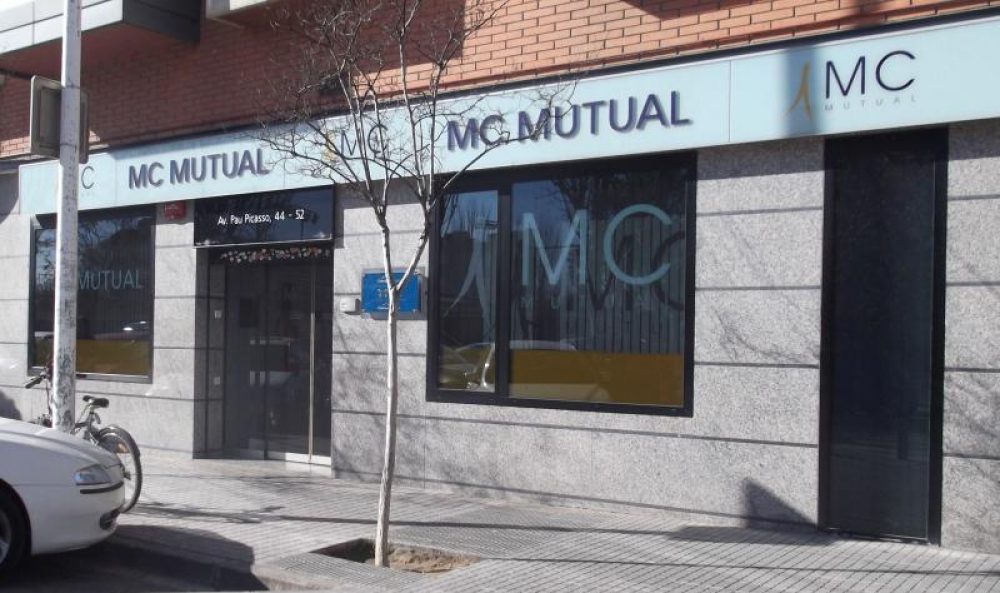 MC Mutual Cornellà - Guia33